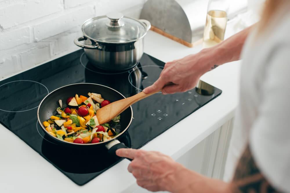 4 Benefits of Cooking in Recovery | American Addiction Centers